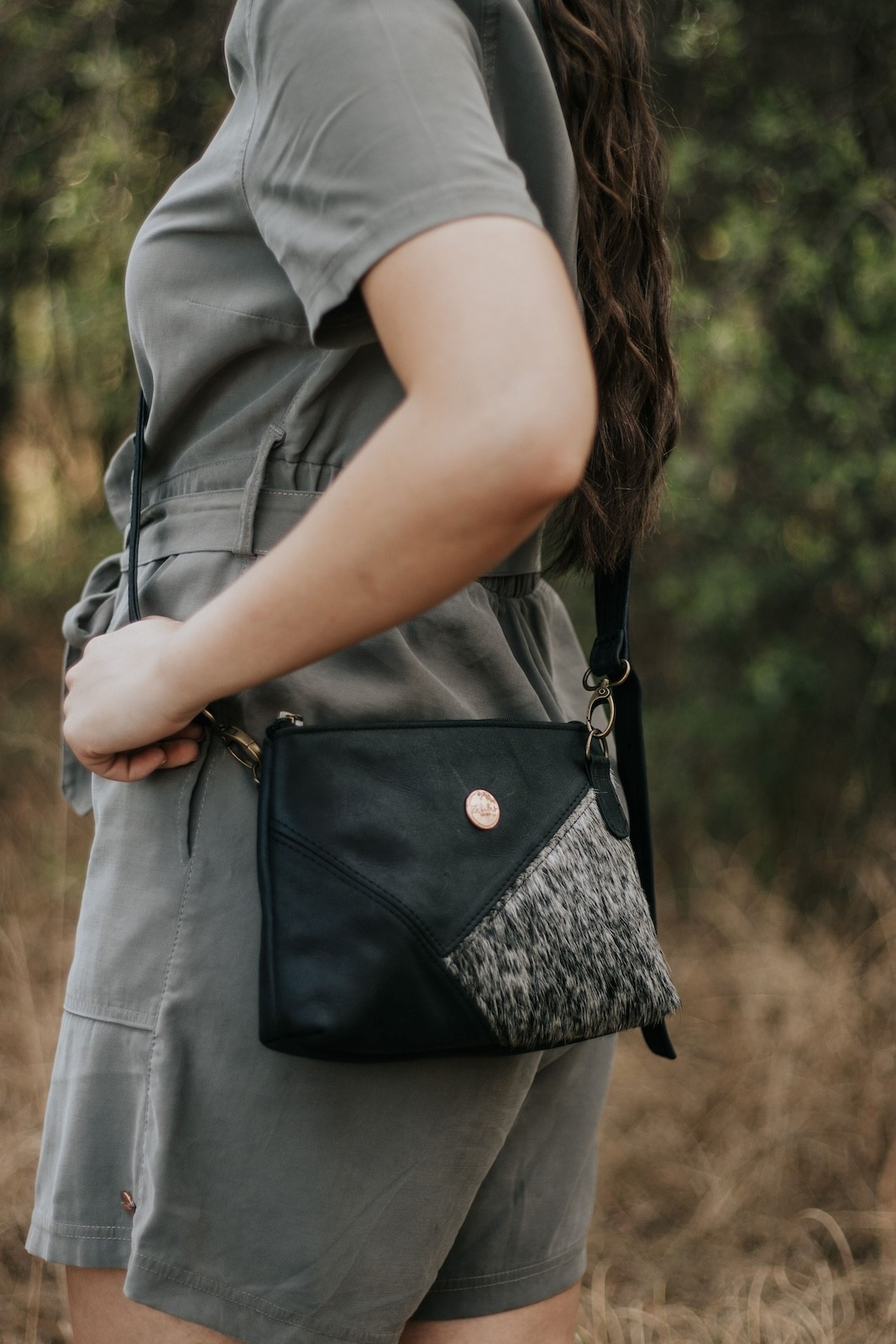 The Izelle Animal Square Sling bag - Zabellas